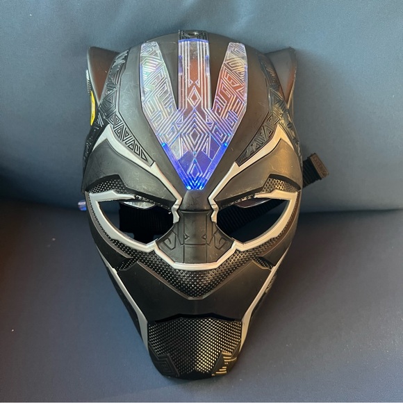 Marvel | Toys | 27 Hasbro Marvel Black Panther Light Up Halloween ...